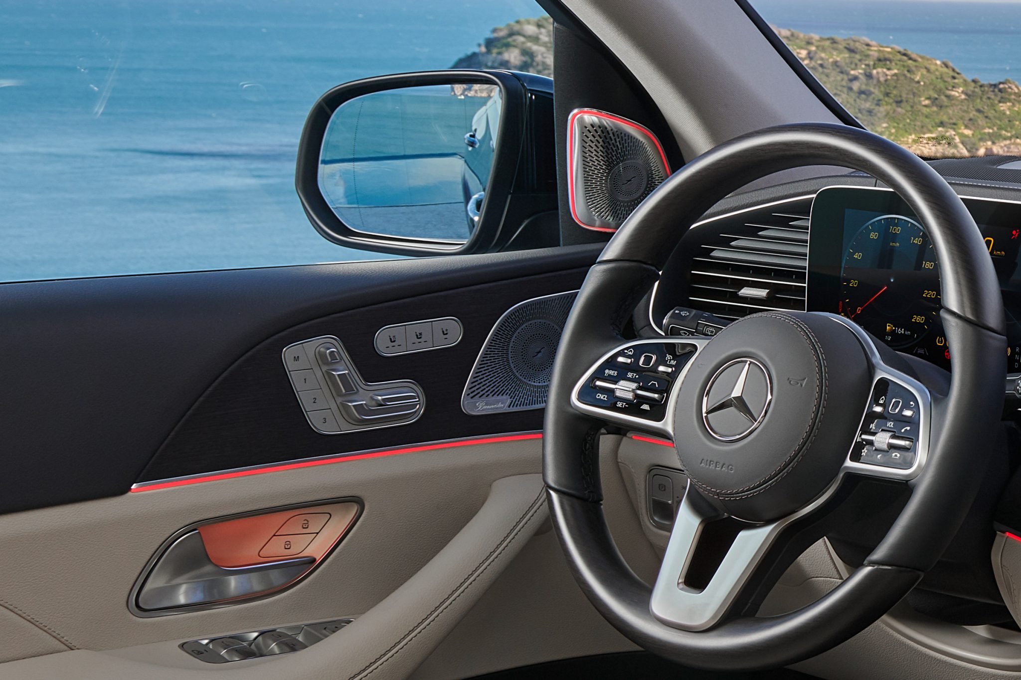 Hệ thống loa Burmester High-End 3D Surround chính hãng cho xe Mercedes ...